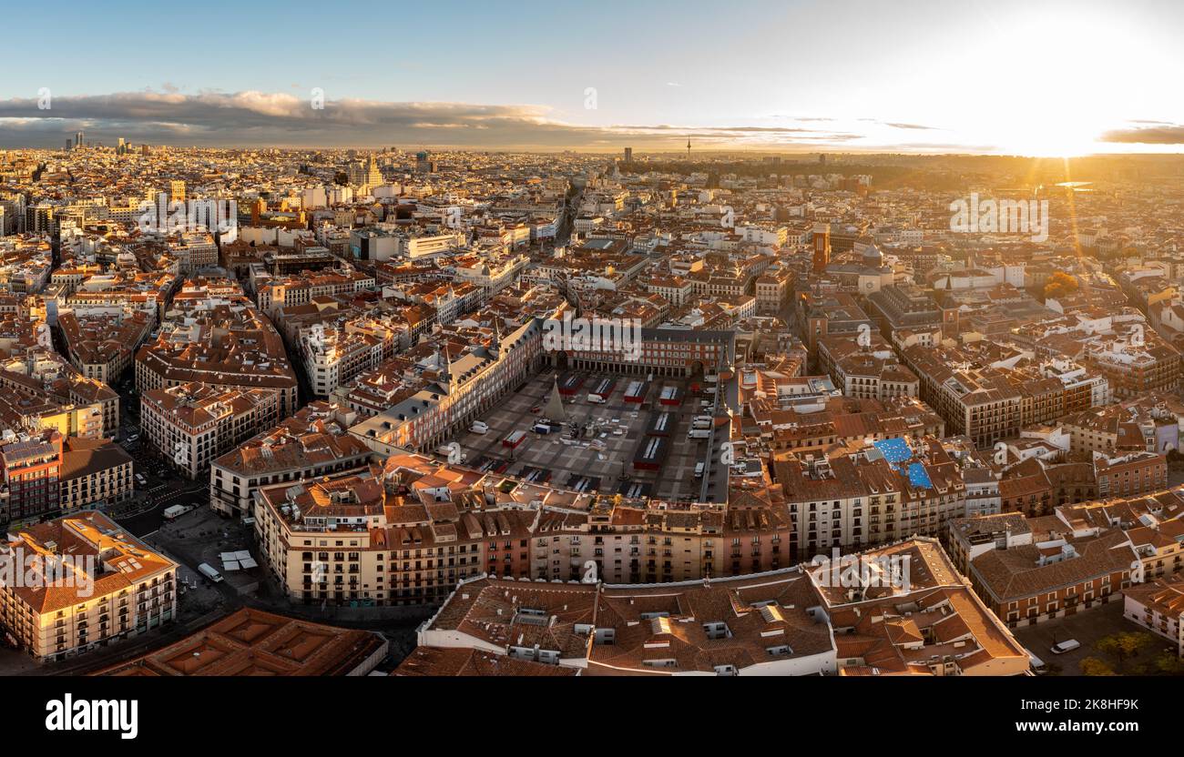Madrid plaza mayor aerial hi-res stock photography and images - Alamy