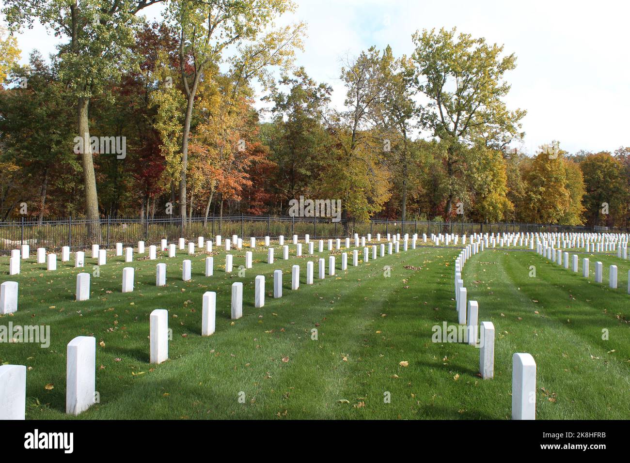Veterans graves at Fort Sheridan National Cemetery in autumn in Lake ...