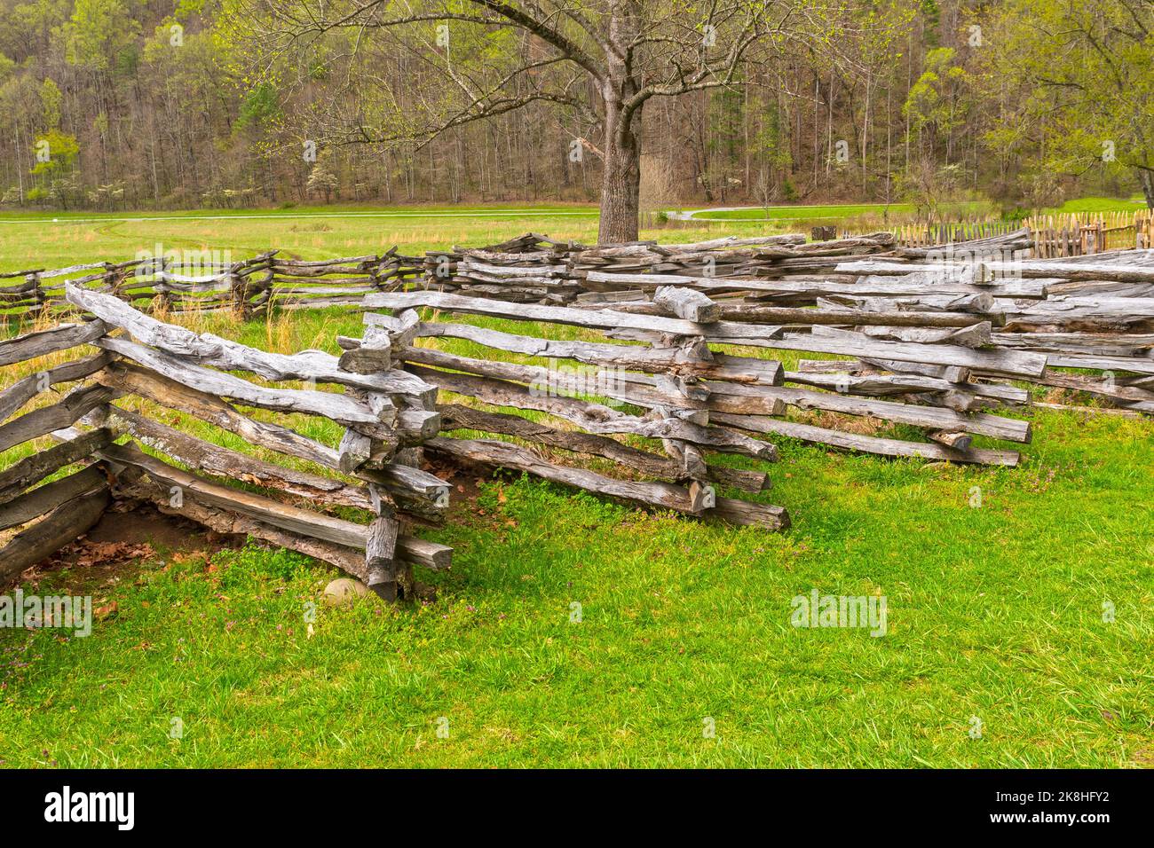 Snake fence hi-res stock photography and images - Alamy