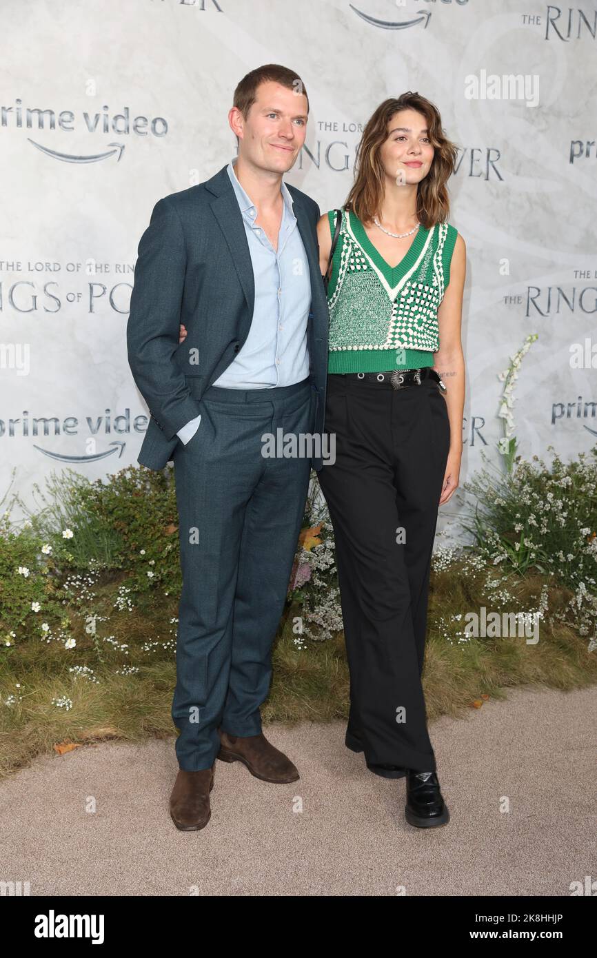 Emma Appleton attends the World premiere of "The Lord Of The Rings: The ...