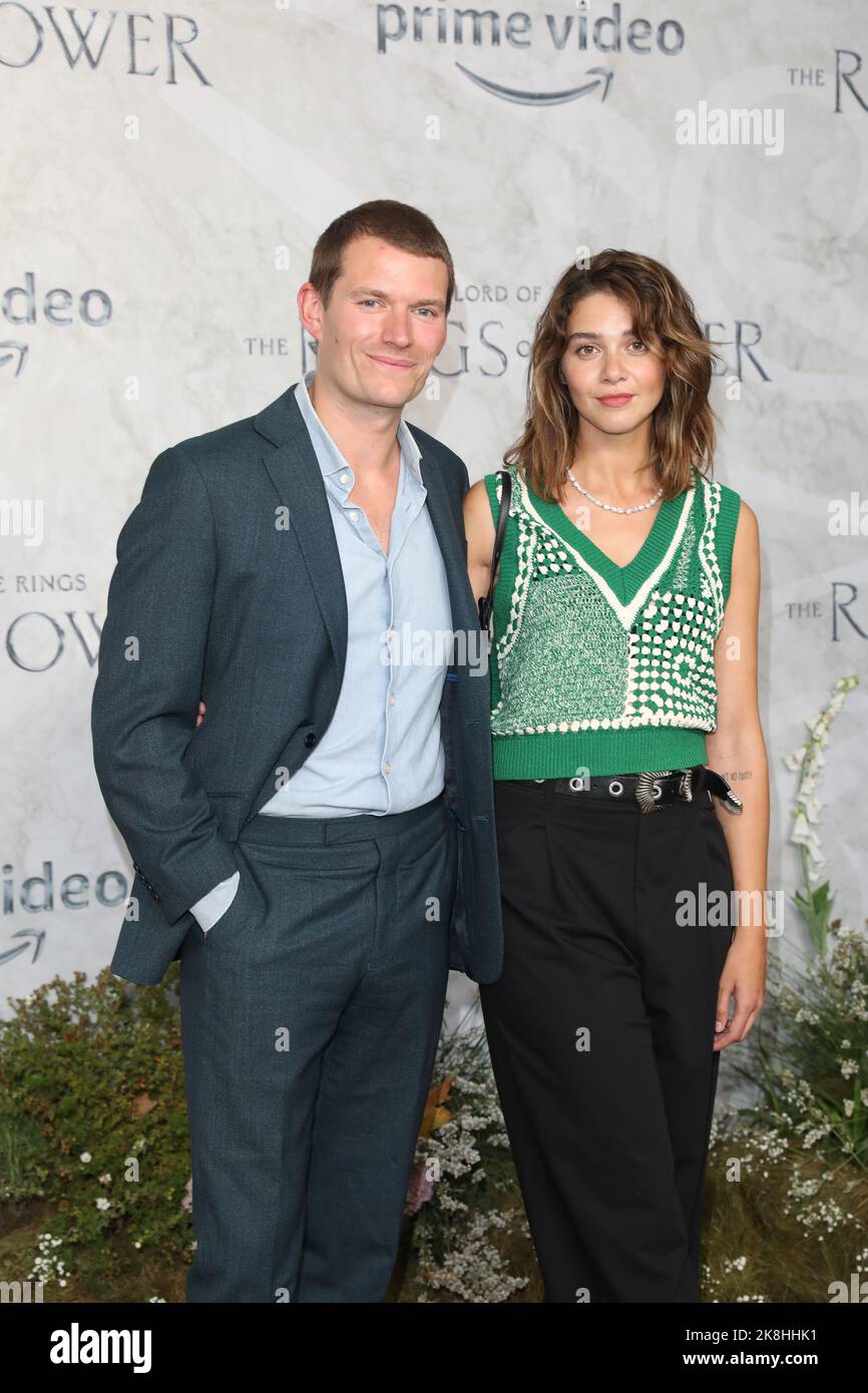 Emma Appleton attends the World premiere of "The Lord Of The Rings: The ...