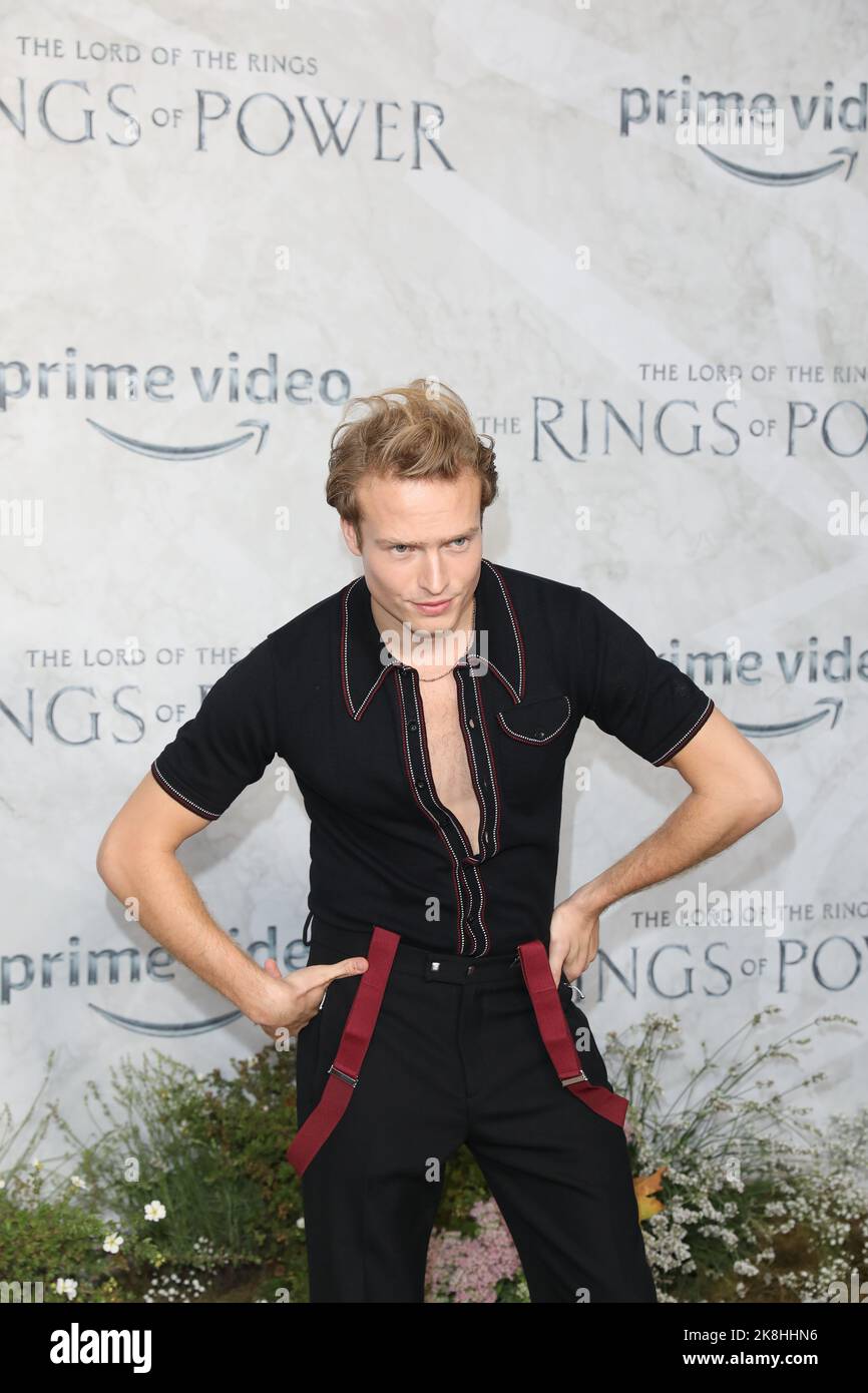 Will Fletcher attends the World premiere of "The Lord Of The Rings: The ...