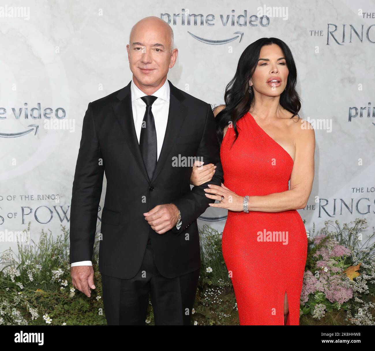 Jeff Bezos and Lauren Sanchez attend the World premiere of "The Lord Of ...