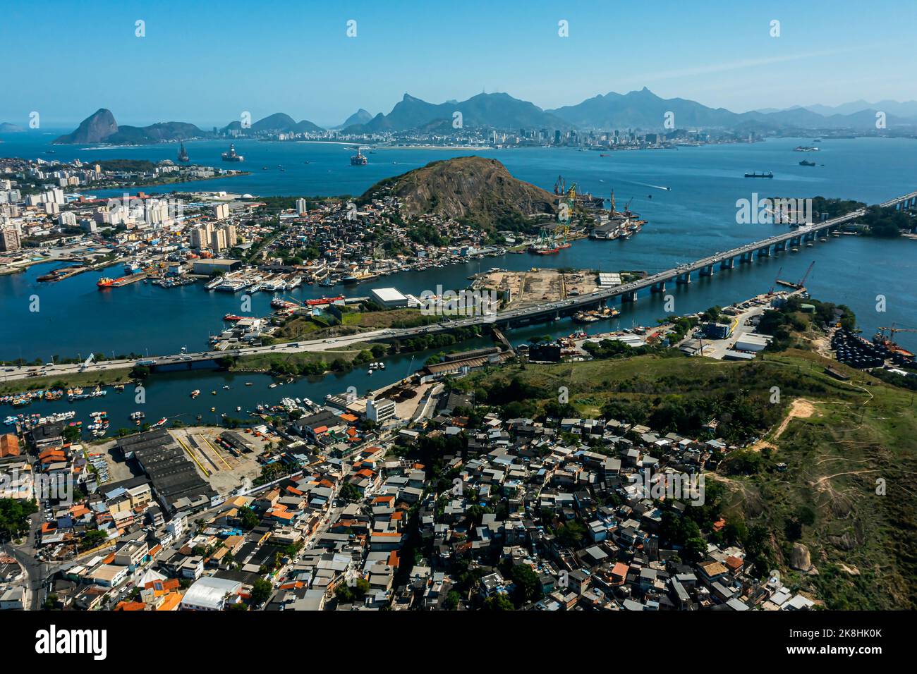 Rio niteroi bridge aerial hi-res stock photography and images - Alamy