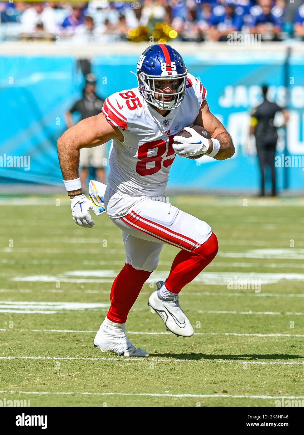 Jacksonville, FL, USA. 23rd Oct, 2022. New York Giants fullback Chris ...