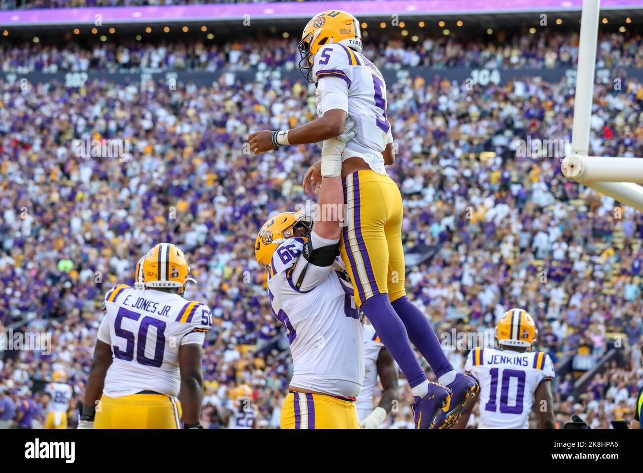Baton Rouge, LA, USA. 22nd Oct, 2022. LSU offensive lineman Will ...