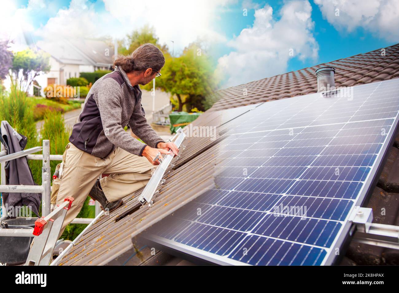 Solar cell installation hi-res stock photography and images - Alamy