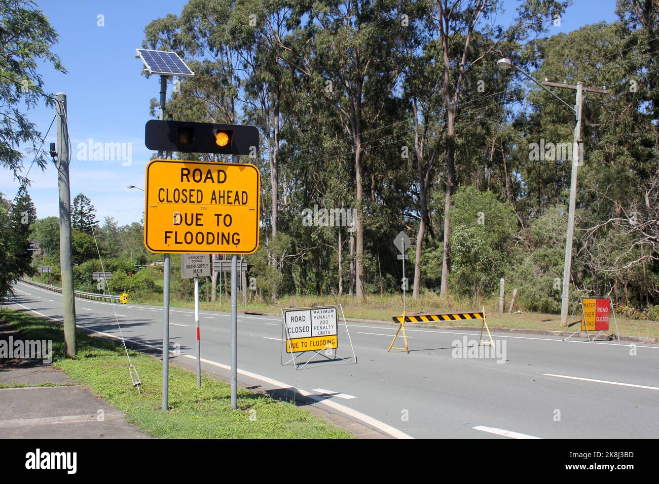 Road Closure Signs on Mt Crosby Road due to flooding in Brisbane ...