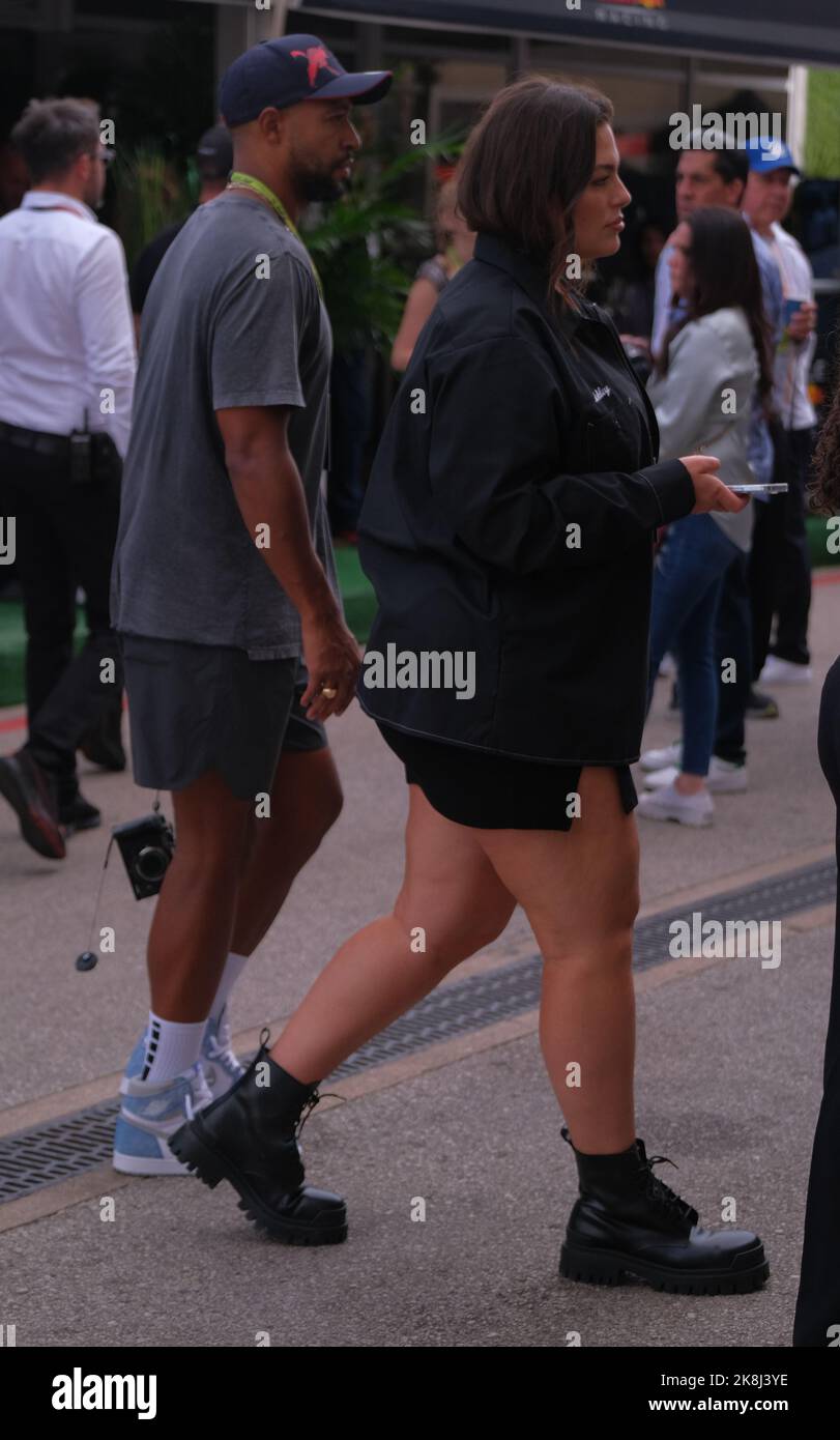Ashley graham 2022 hi-res stock photography and images - Alamy