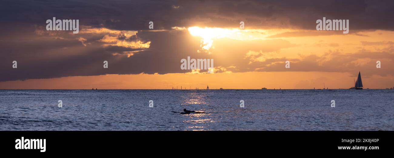 Hawaiian sunset panoramic hi-res stock photography and images - Alamy