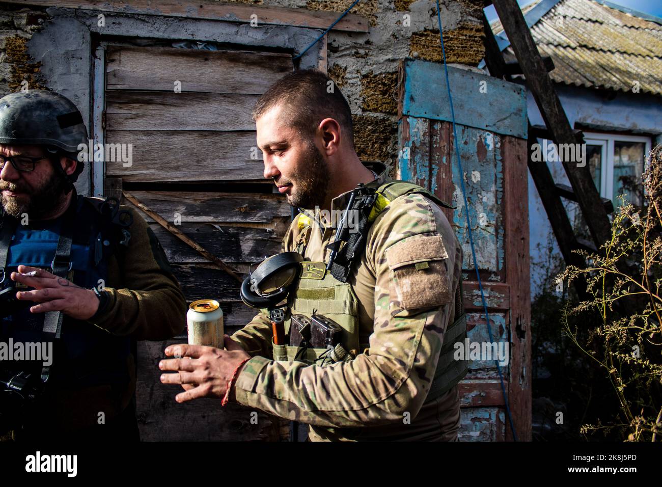 Soldiers have a resting time and enjoy before the attack, Ukrainian ...