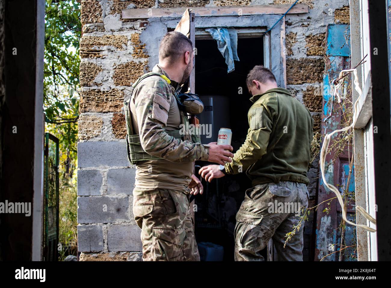 Soldiers have a resting time and enjoy before the attack, Ukrainian ...