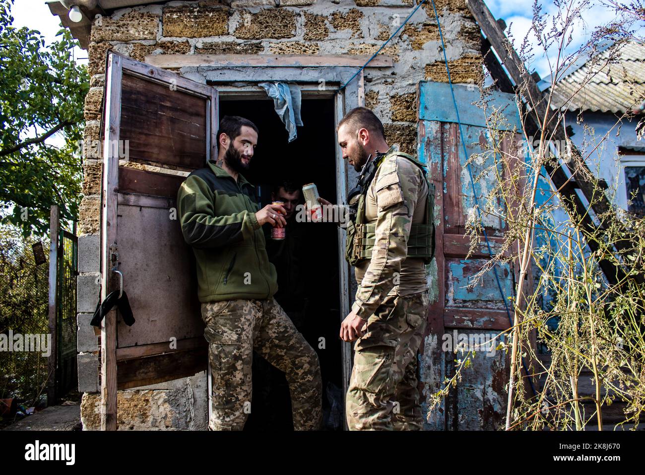 Soldiers have a resting time and enjoy before the attack, Ukrainian ...