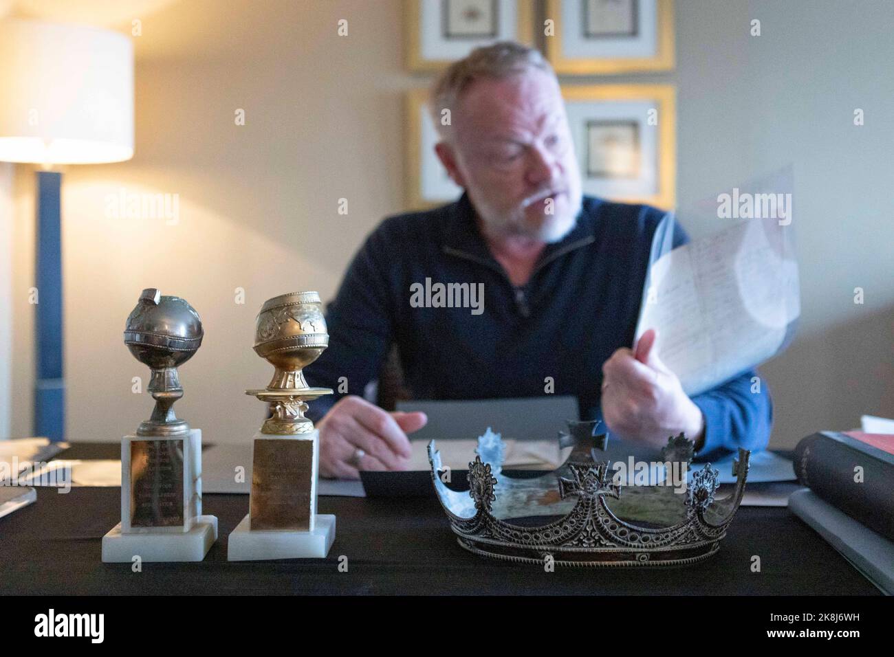 Jared Harris, son of Richard Harris, reads letters addressed to the ...