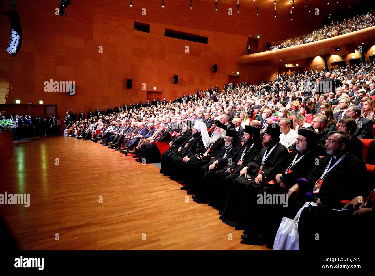 Cry for peace hi-res stock photography and images - Alamy