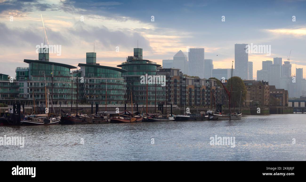 View of River Thames and City Skyline during dramatic sunrise. City of ...