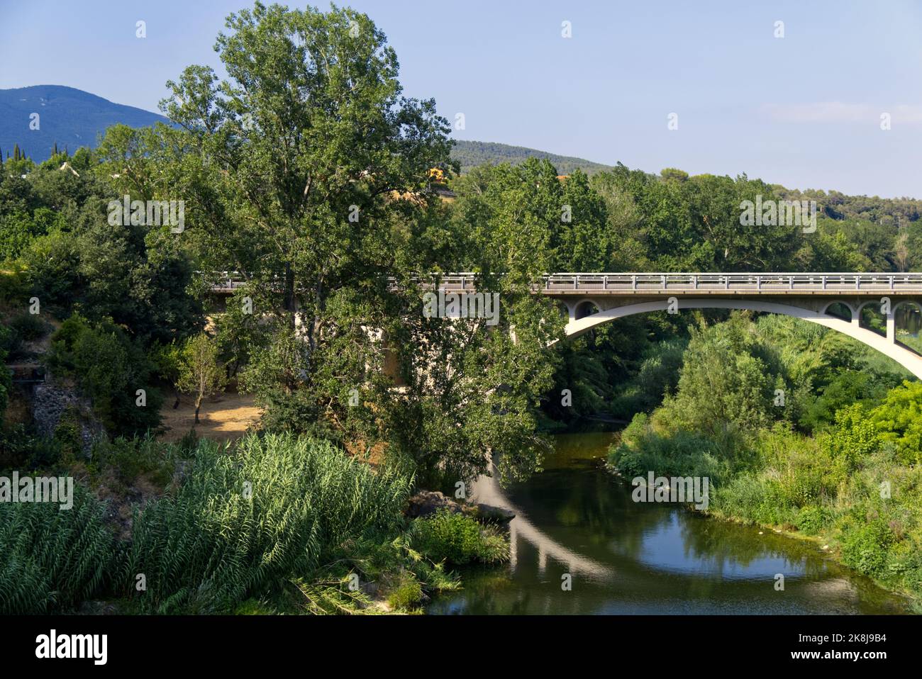 Medieval bridge over fluvia river besalu hi-res stock photography and ...