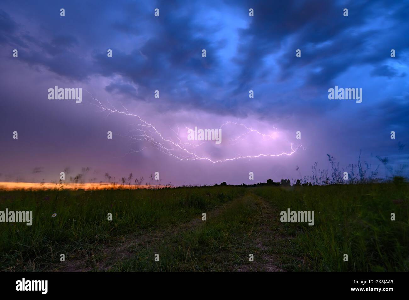 Thunderstorm atmosphere over wheat hi-res stock photography and images ...