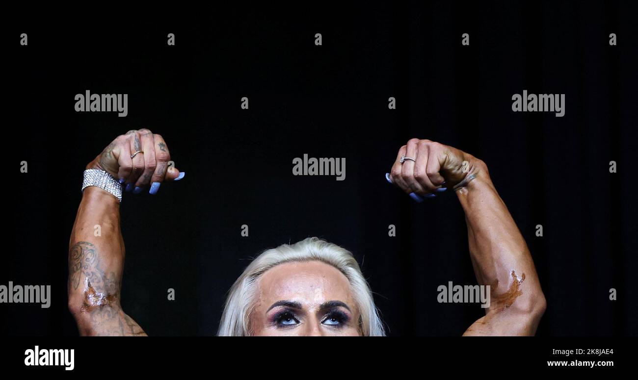 Female bodybuilder contest hi-res stock photography and images - Alamy