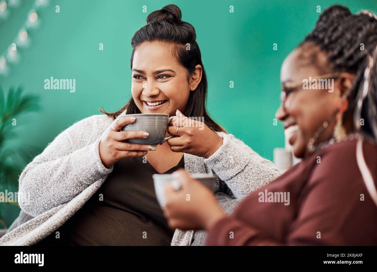 Girls night in hi-res stock photography and images - Alamy