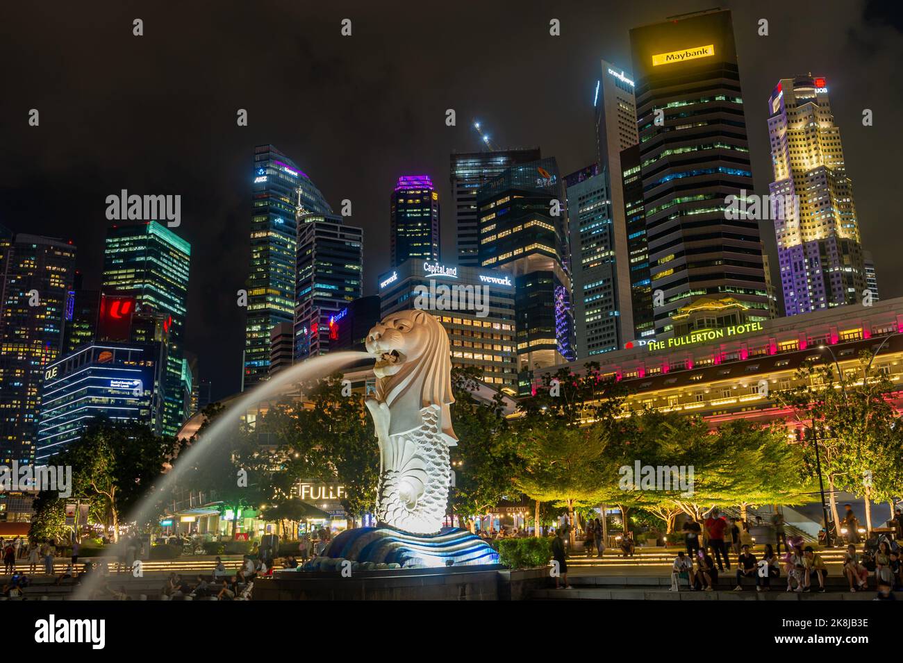 The Singapore Merlion taken at night with the Central Business District ...