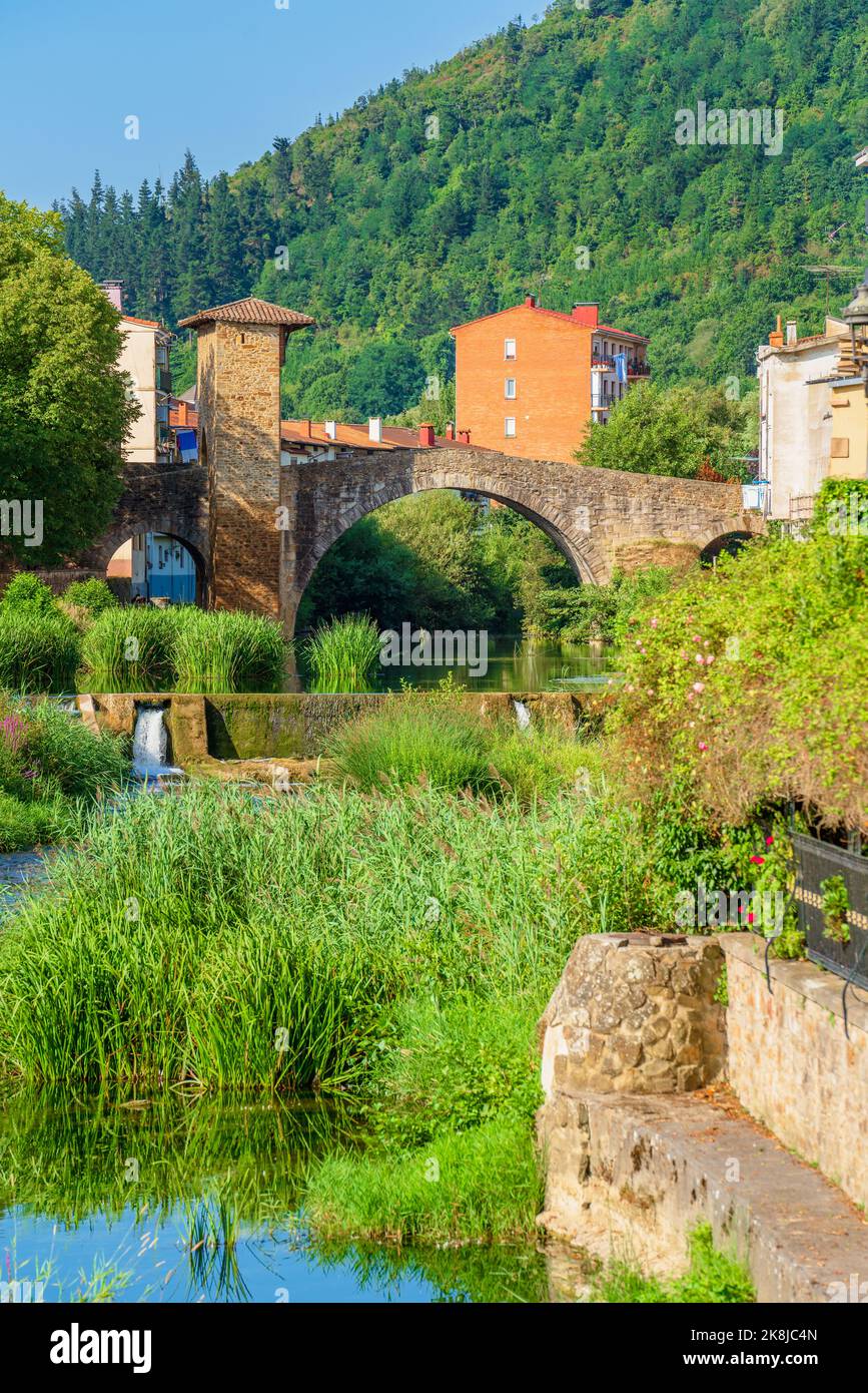 Scenic view bridge river hi-res stock photography and images - Alamy