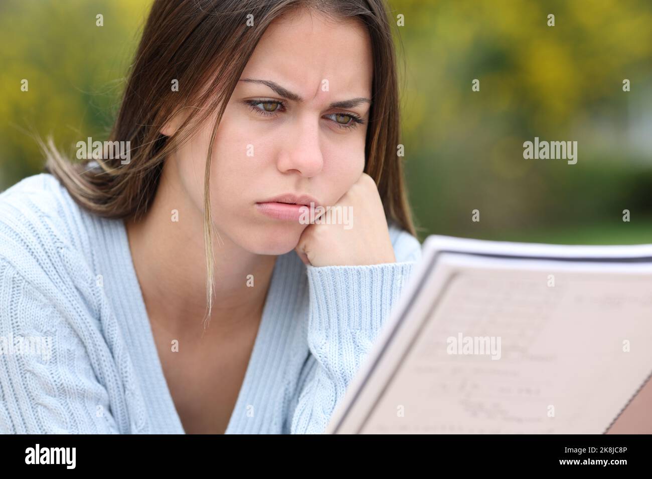 Frustrated student hi-res stock photography and images - Alamy