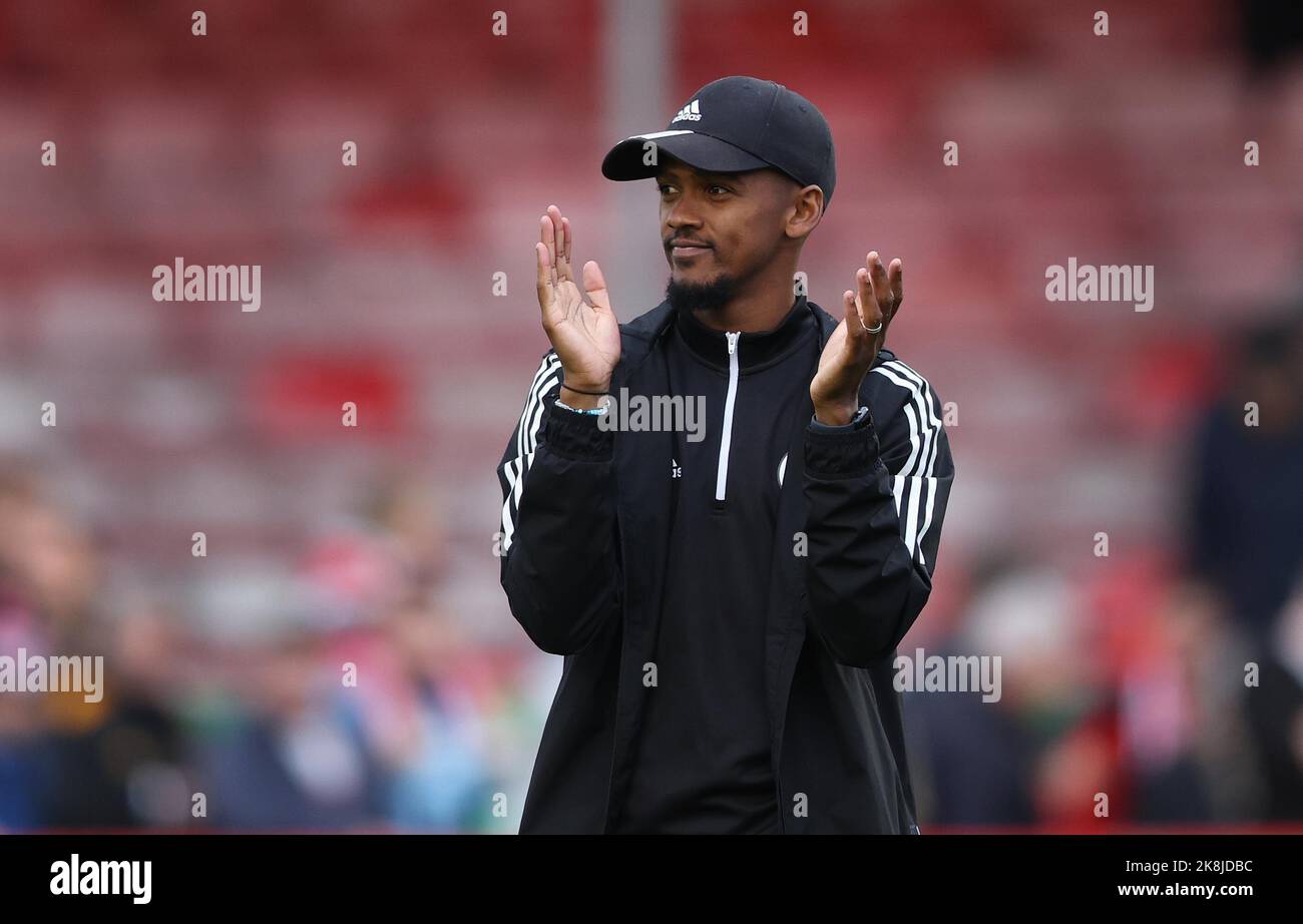 Crawley fans 2022 hi-res stock photography and images - Alamy
