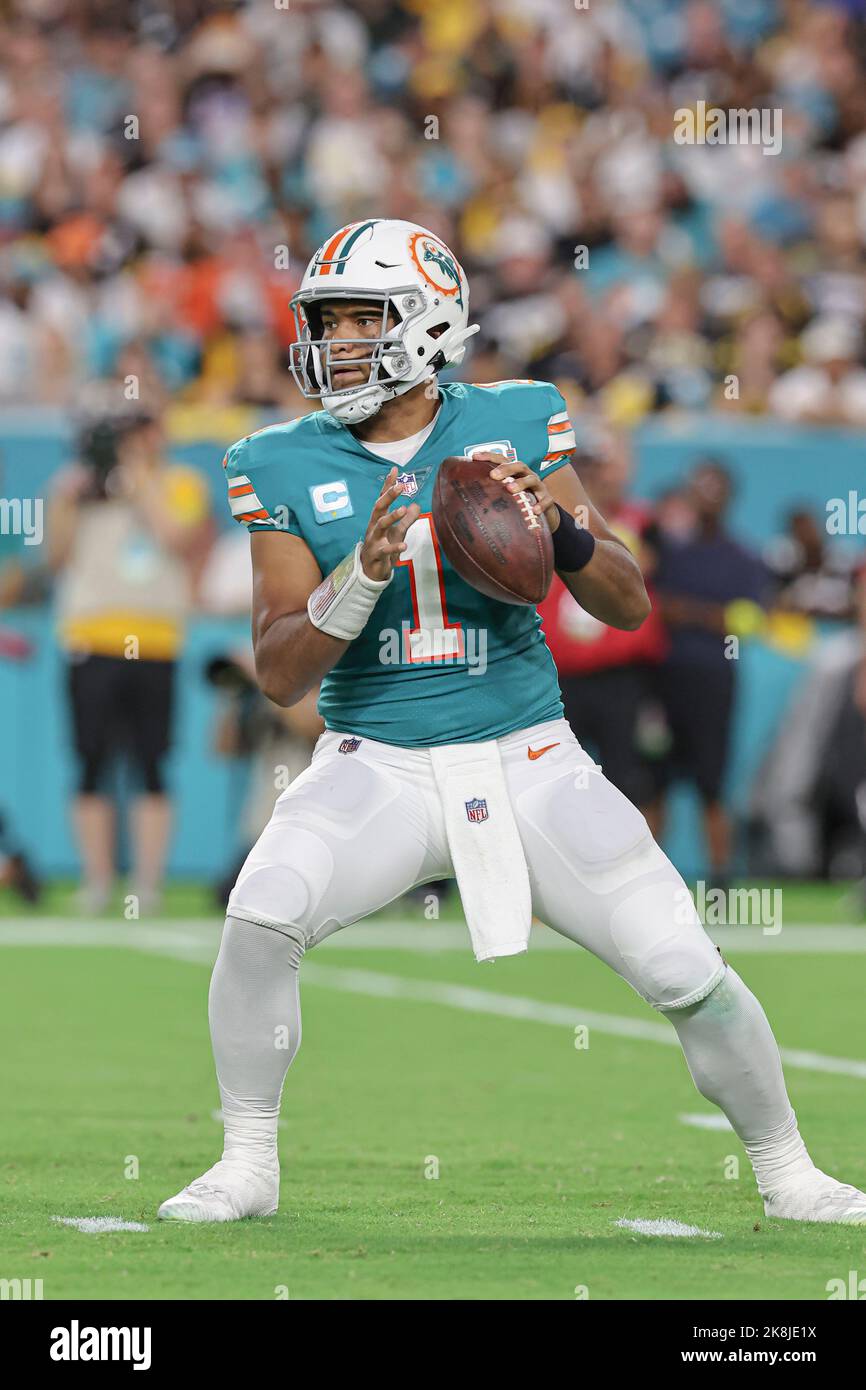 Sunday, October 23, 2022; Miami Gardens, FL USA; |m1 drops back to pass ...