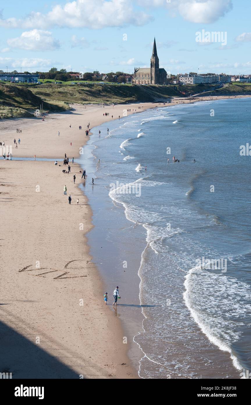 Longsands beach tynemouth hi-res stock photography and images - Alamy