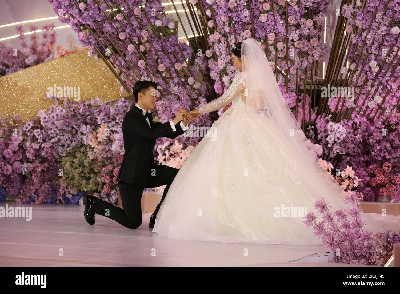 The wedding ceremony of Wang Xindi, a national freestyle skier, and Xu ...