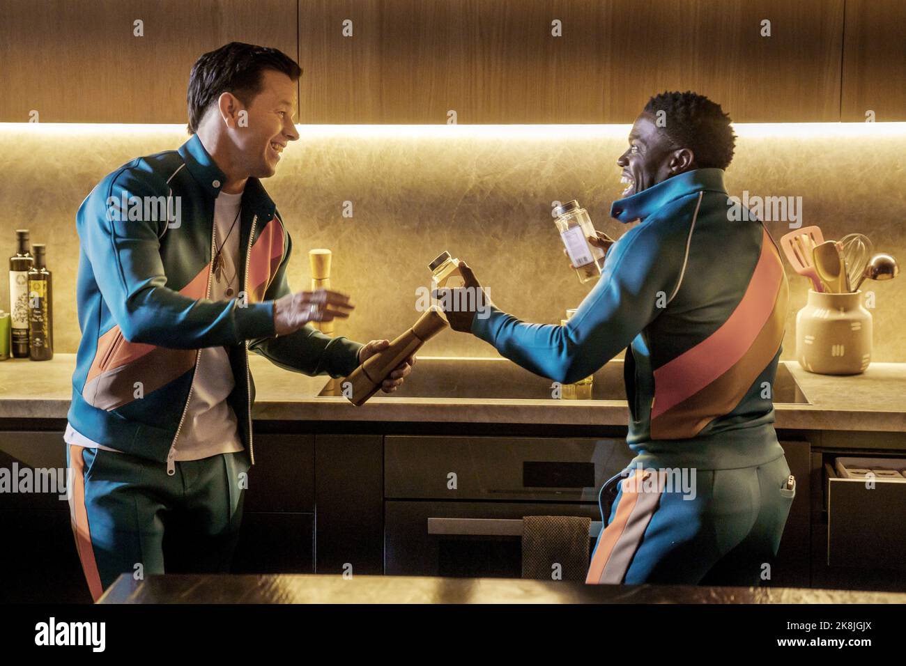 MARK WAHLBERG and KEVIN HART in ME TIME (2022), directed by JOHN ...