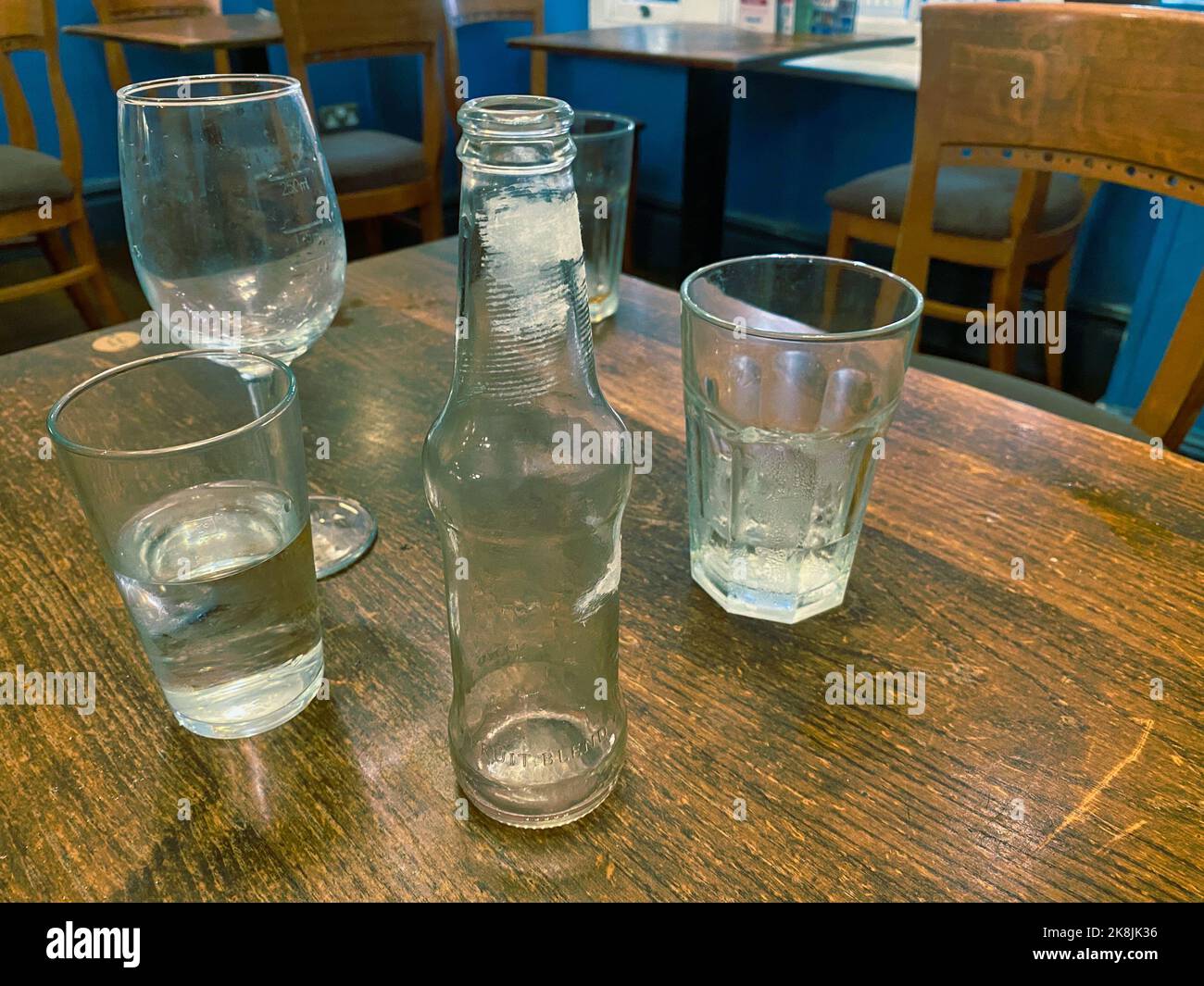 Empty pint glasses on table hi-res stock photography and images - Alamy