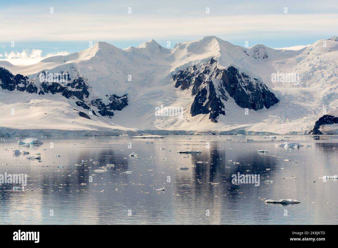 paradise harbour (bay) with peaks of danco coast behind. antarctic ...