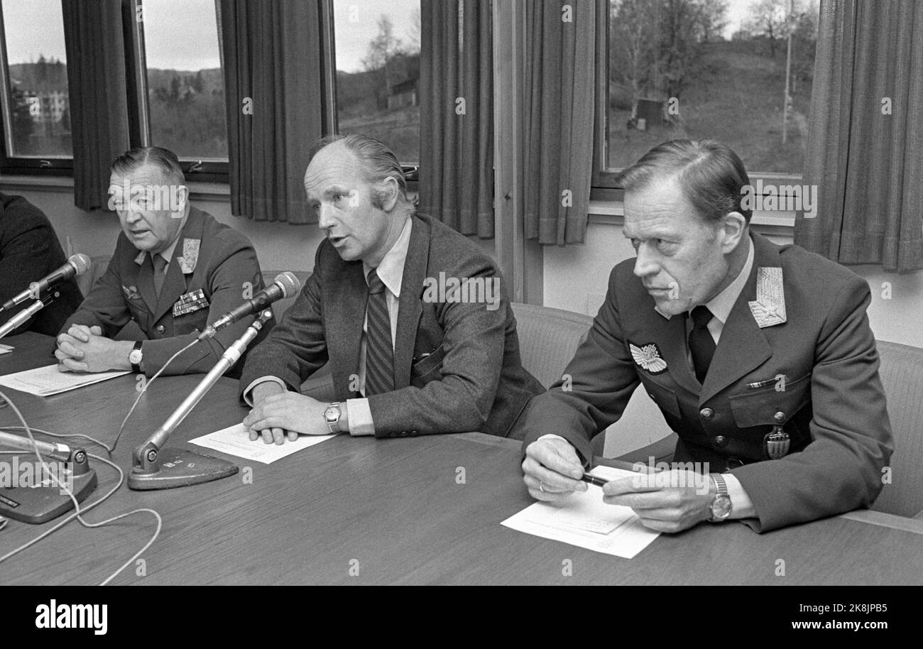 Major general ingar narvhus photo hi-res stock photography and images ...