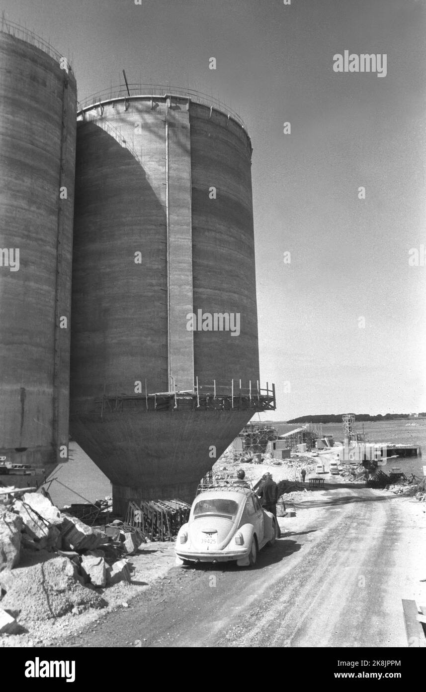 Mongstad 19740525. The first Norwegian -owned oil refinery rises at ...