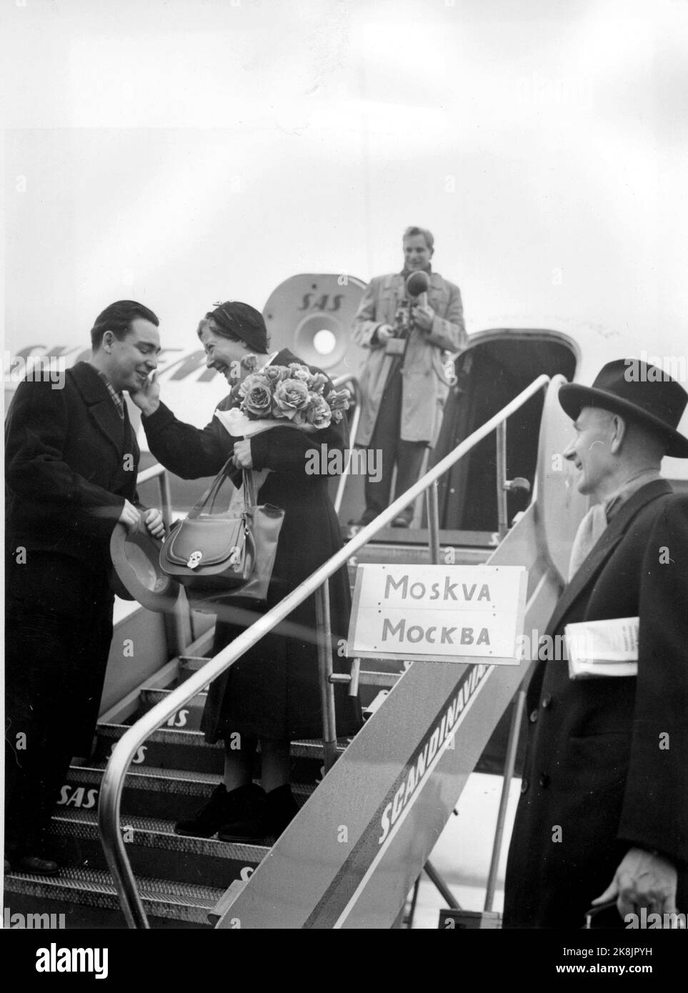 Oslo 1955. Werna Gerhardsen and Einar Gerhardsen on their way to Moscow ...