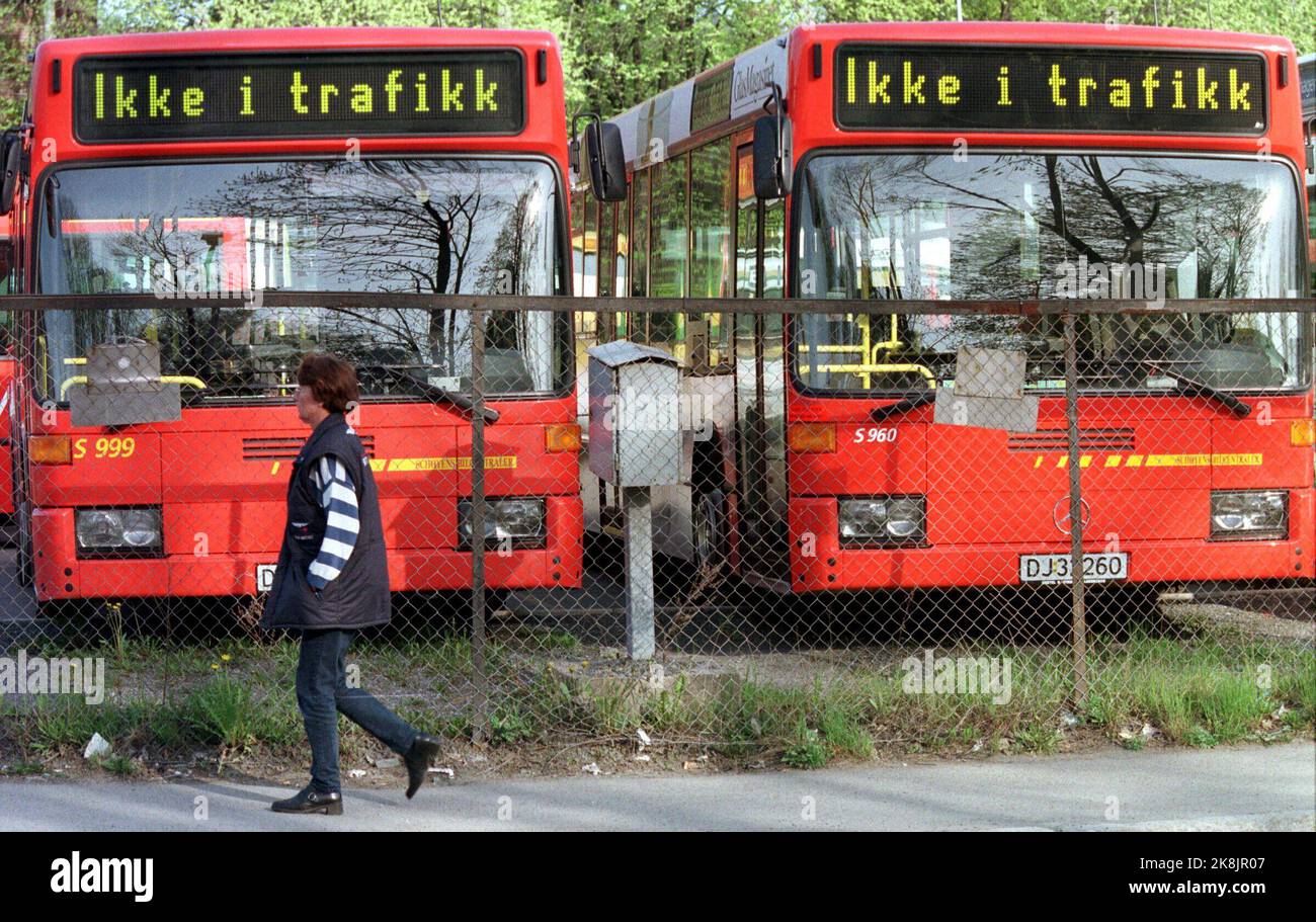 Oslo transport strike the buses to schoyens bilcenter are standing hi ...