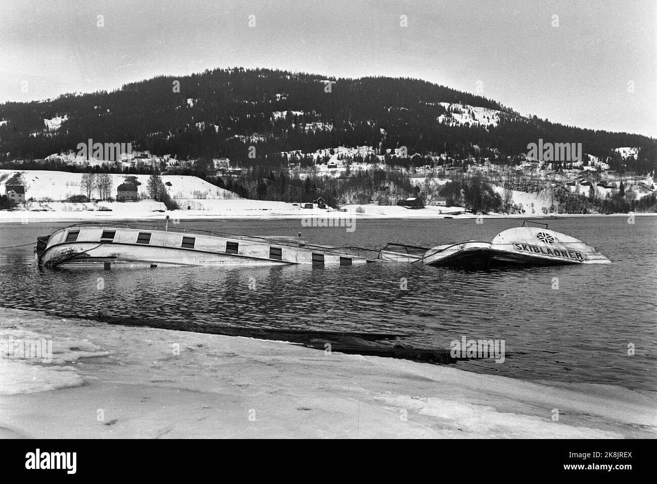 Minnesund 19670305 February 8, "Mjøsa's white swan" was the 111 -year ...