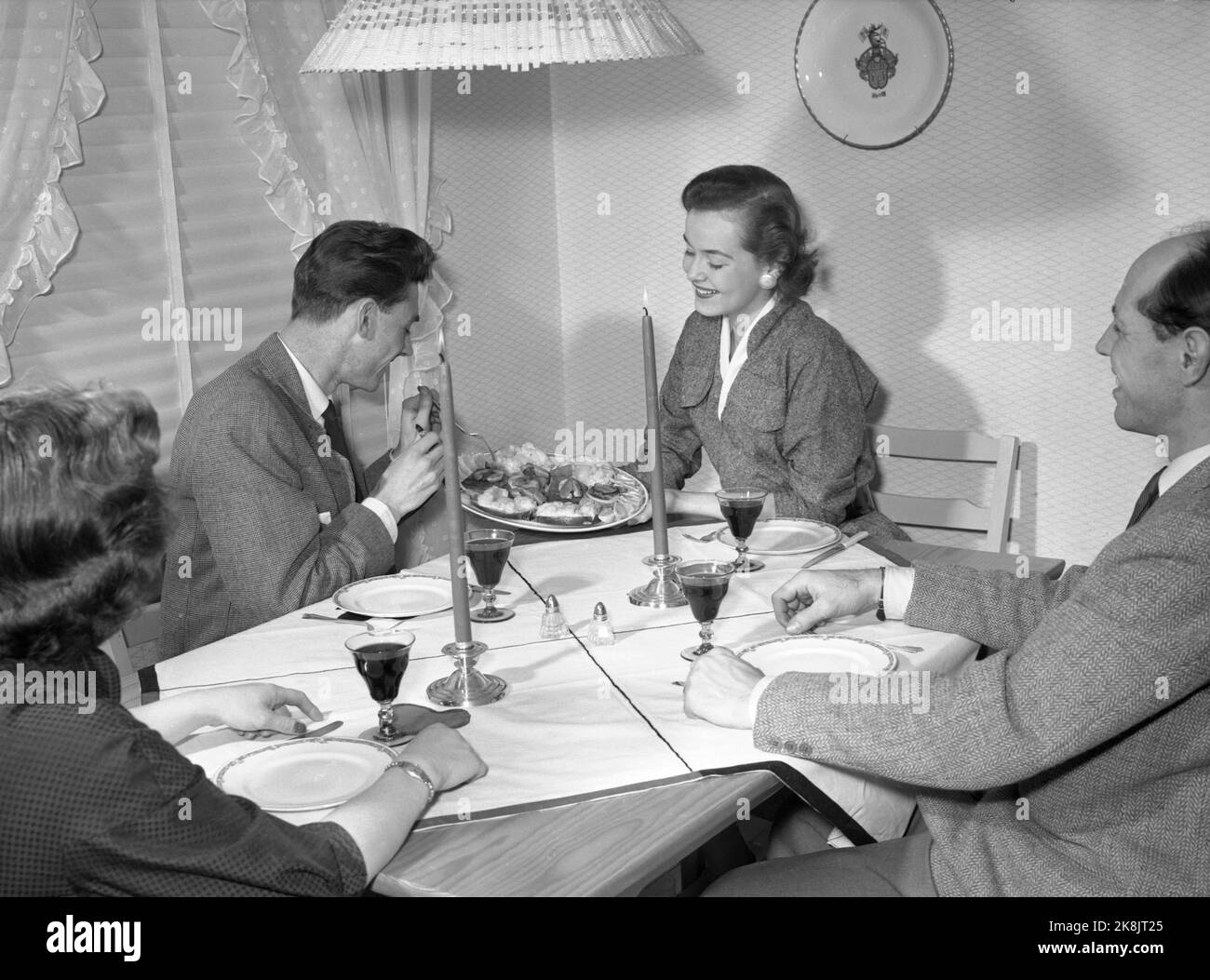 Oslo 19550209 "Mr. and Mrs. Lykke" Illustration photos to article on ...