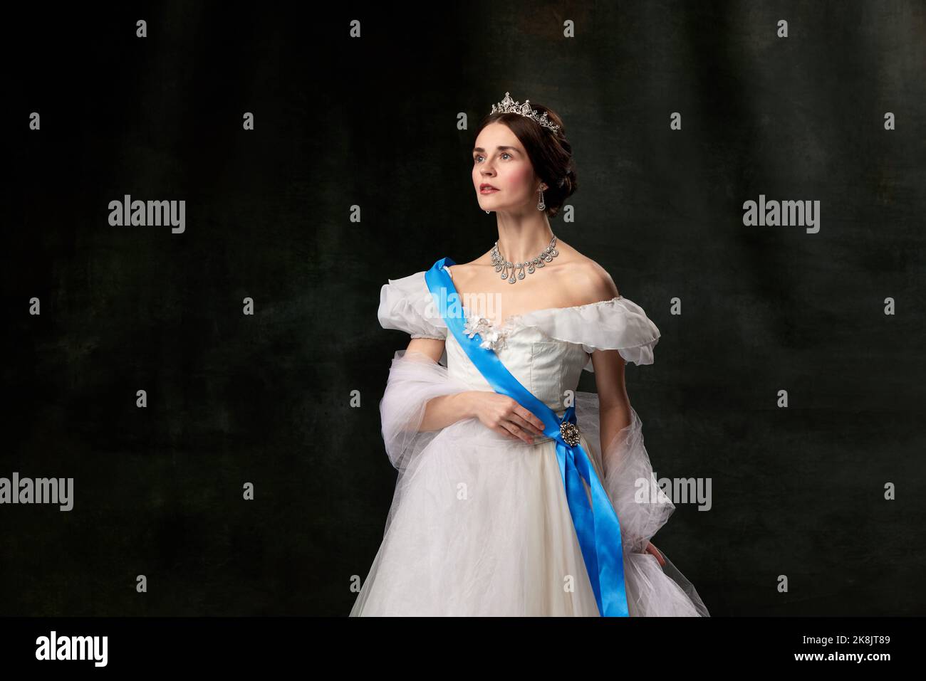 Young queen. Portrait of adorable girl in image of medieval royal ...