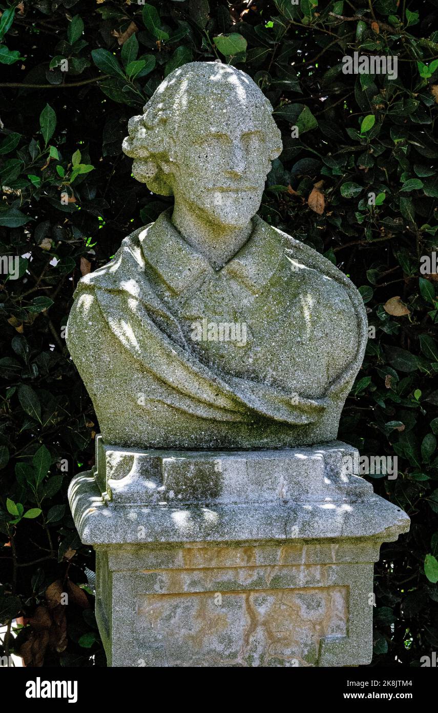 Statue of man writing hi-res stock photography and images - Alamy