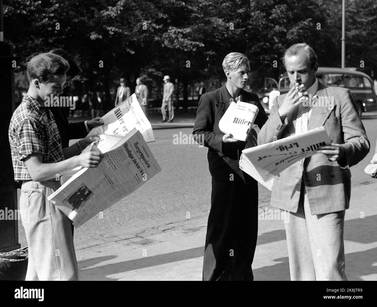 World war ii newspaper hi-res stock photography and images - Alamy