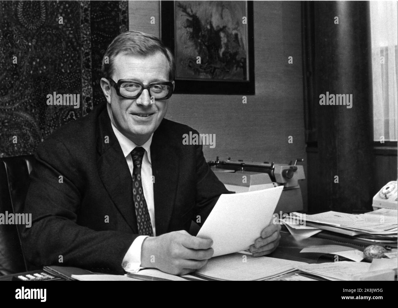 Business economist media owner head of sauses in aftenposten 1966 hi ...