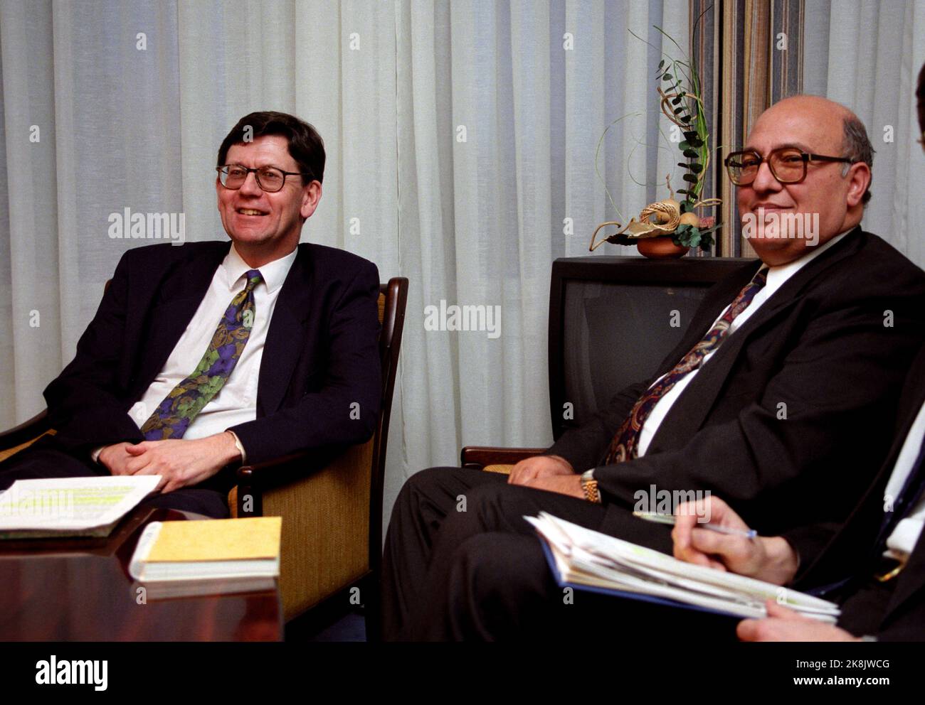 Oslo 19950216 the palestinian planning minister hi-res stock ...