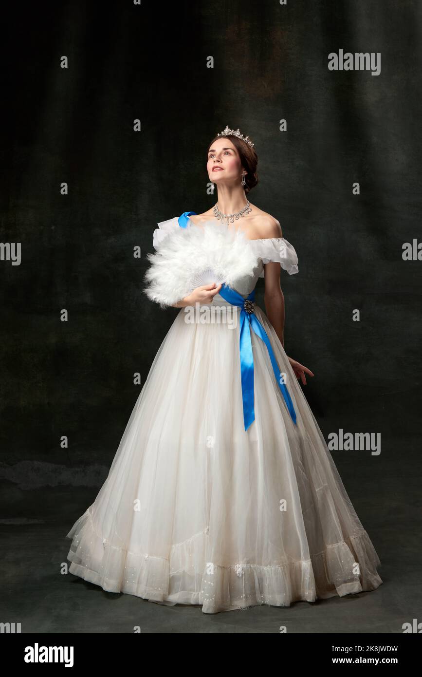 Young queen. Portrait of adorable girl in image of medieval royal ...