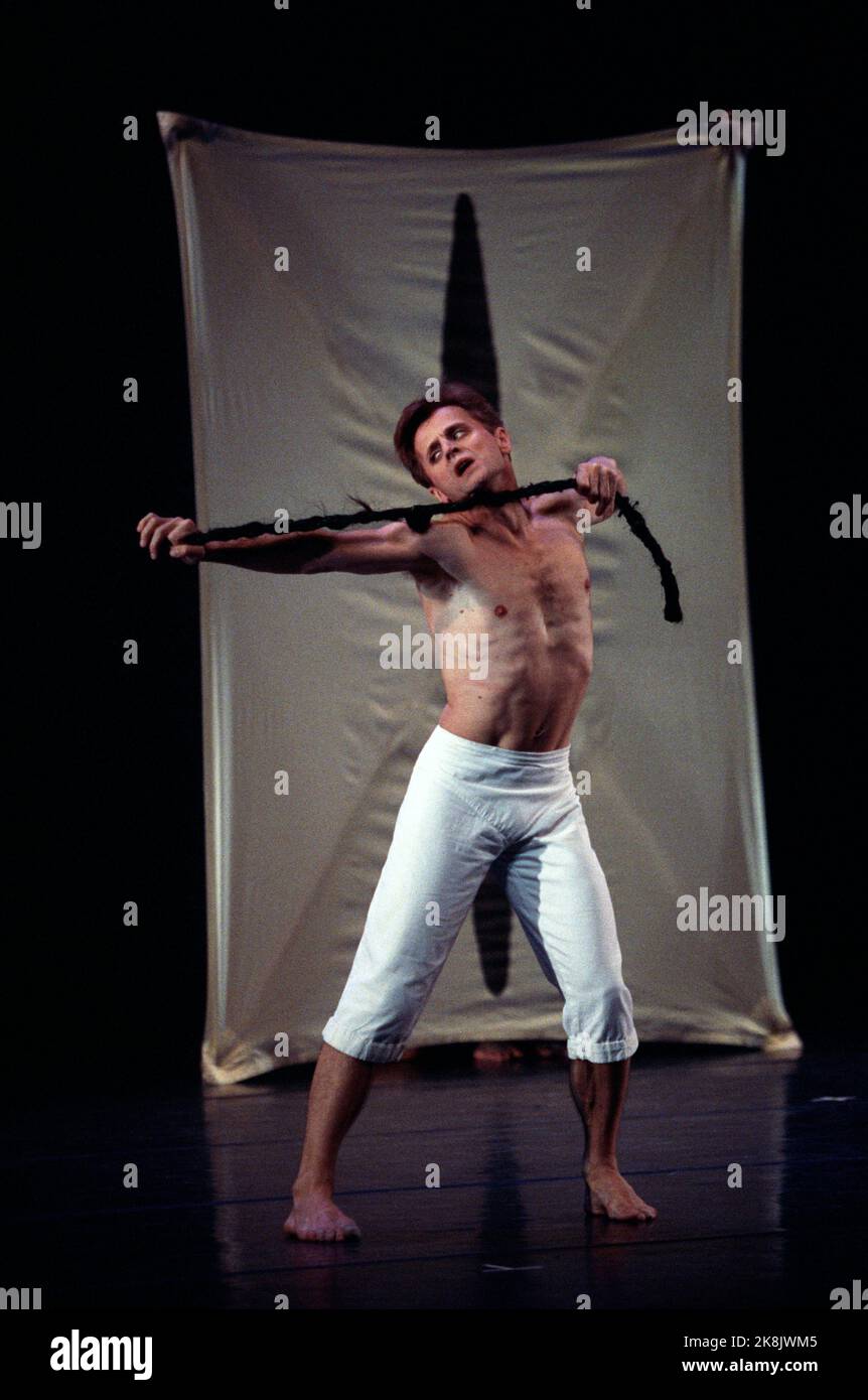 Aleksander nordahl ntb ntb ballet full figure alone hi-res stock ...