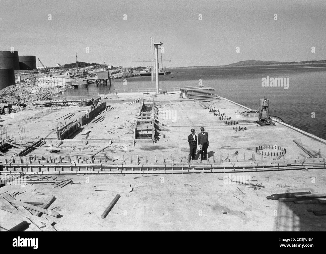Mongstad 19740525. The first Norwegian -owned oil refinery rises at ...