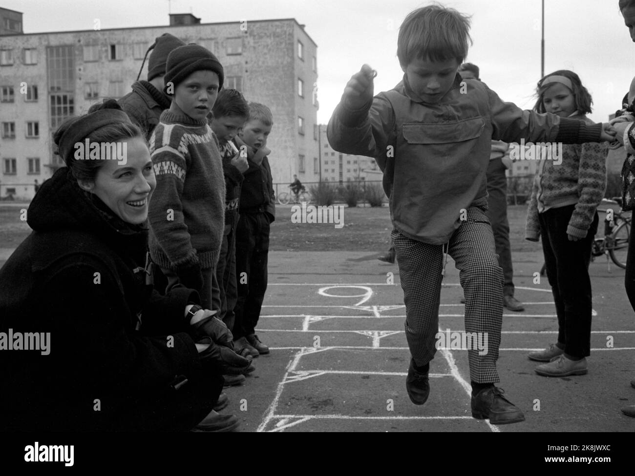 Oslo 196404 Stud. mag. species. Åse Astrup (Åse Enerstvedt) collects ...