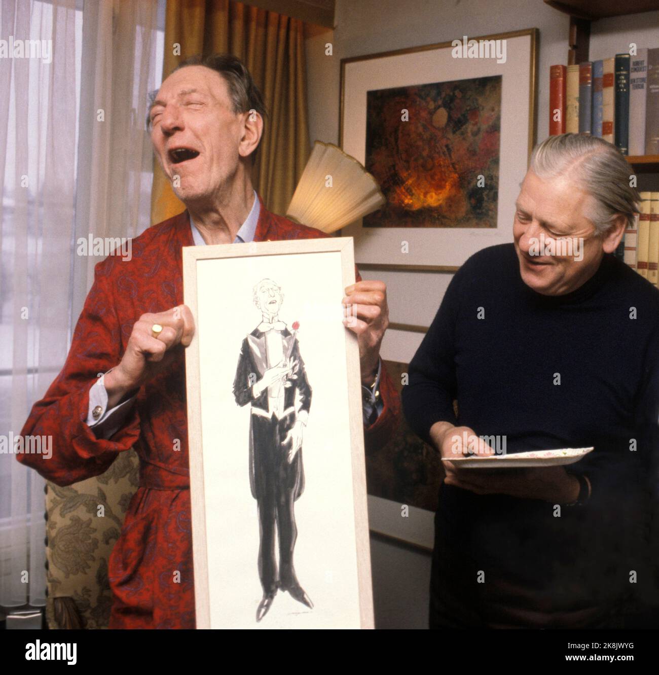 Oslo 19800214. Actor Leif adjusts 70 years old. Music and brought cakes ...